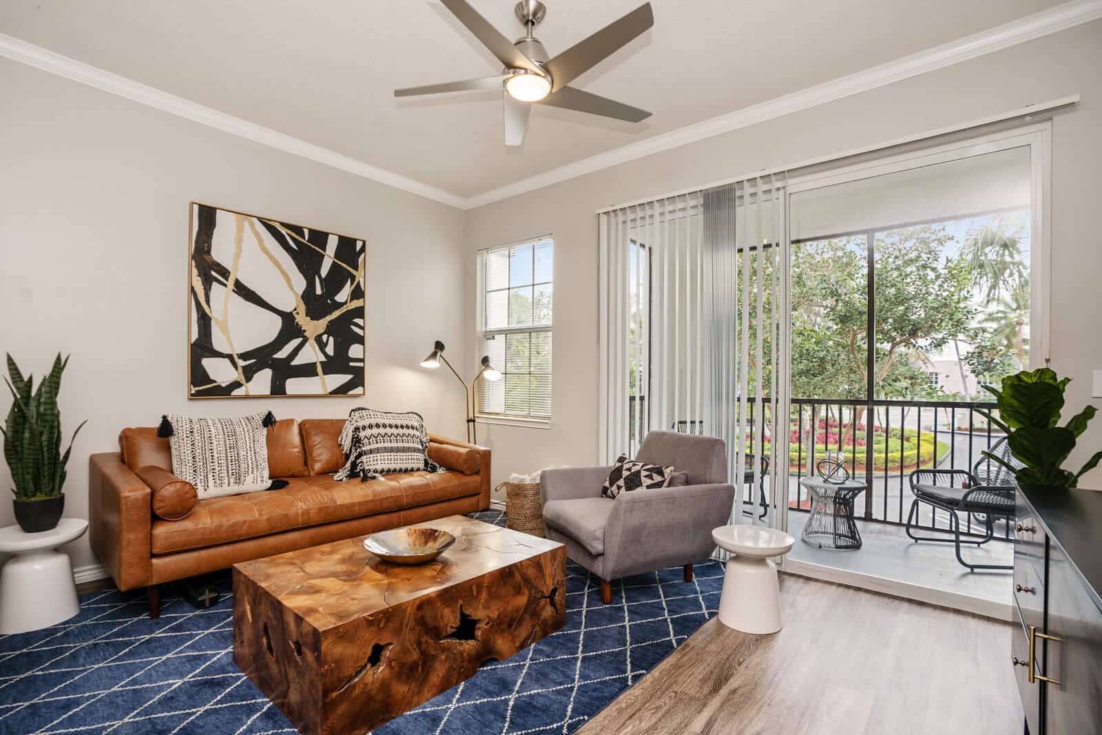 The Villas at Wyndham Lakes | Luxury Apartments in Coral Springs